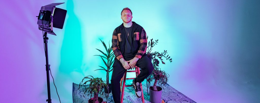 Josh Teed Opens Portal To Another Realm With His New Album "The Tides ...